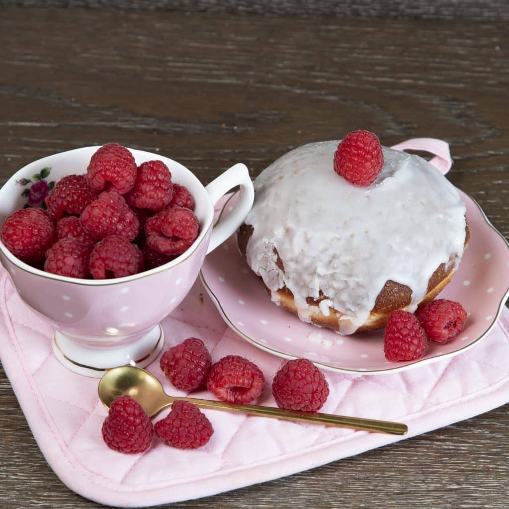 Paczki With Raspberry Filling. (4 paczki per box) - European Food Express